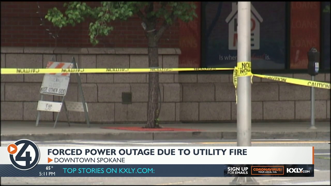 Manhole explodes in downtown Spokane; power restored - YouTube