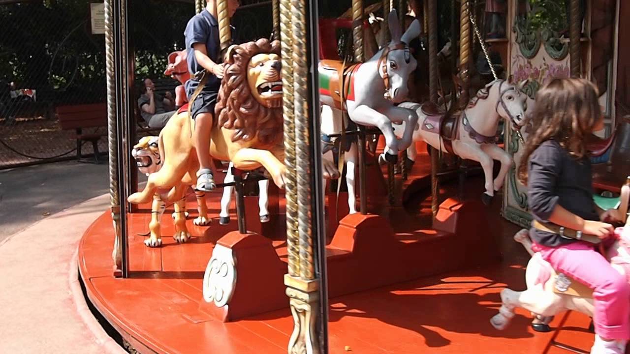 Lyon Carousel 2 - YouTube