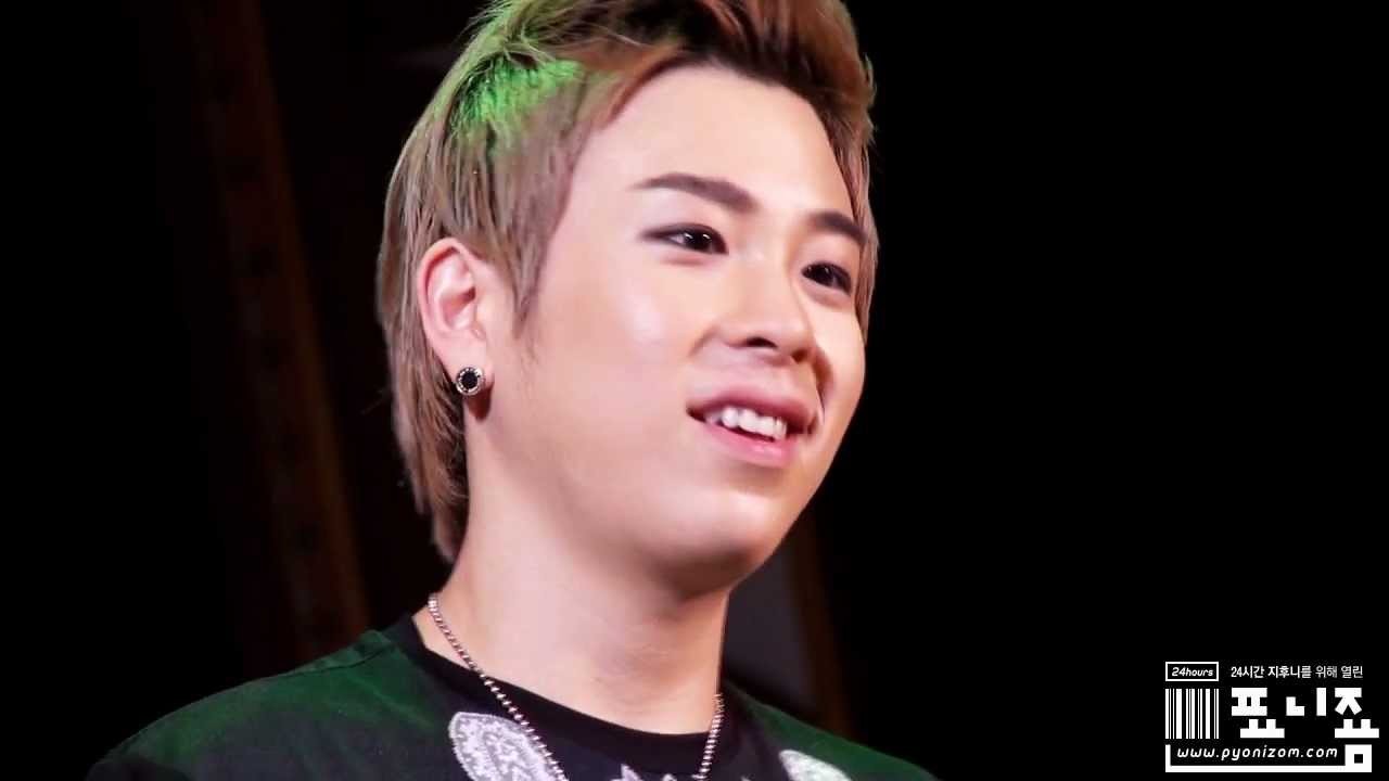 [PO] 120317 롯데월드 K-POP 콘서트 포토타임 - YouTube