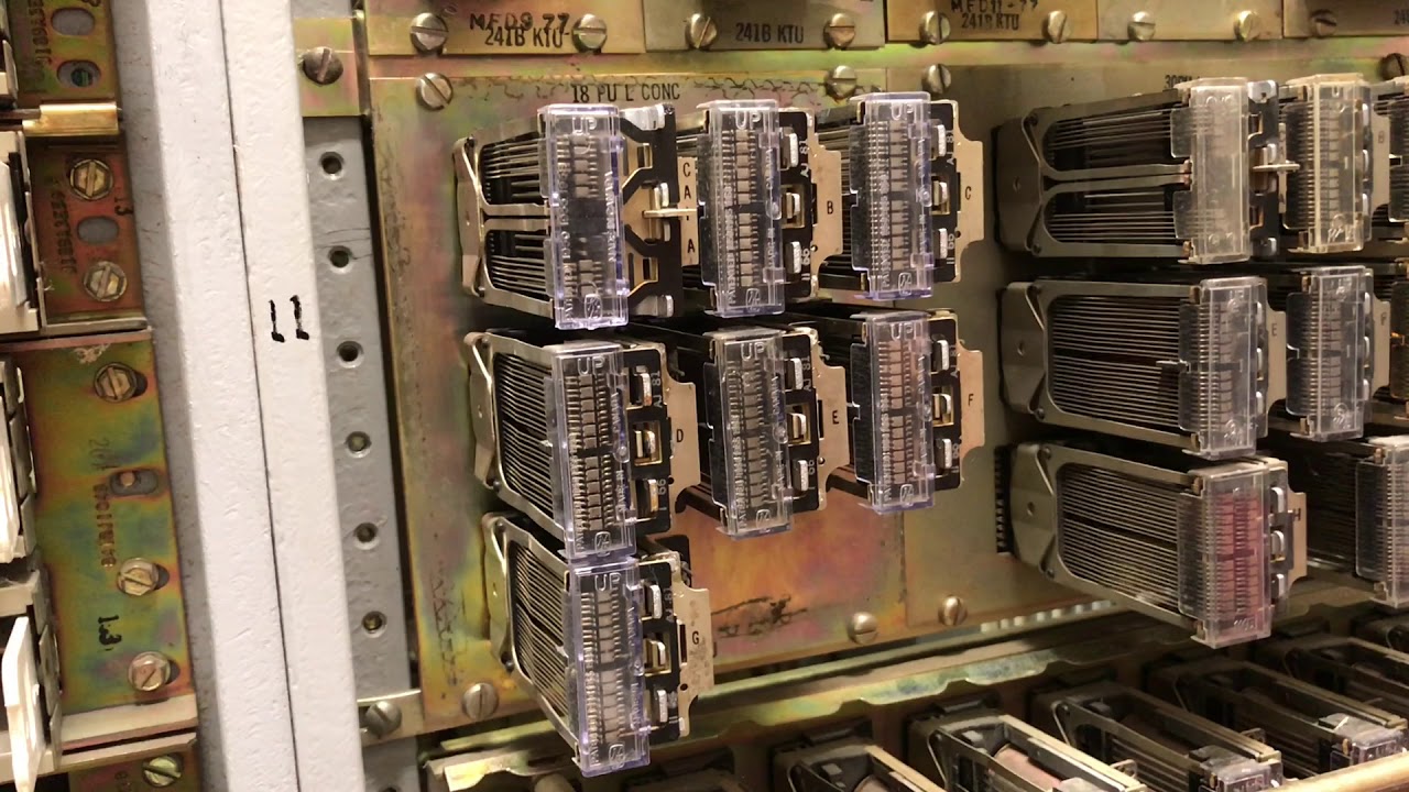 Western Electric 1A1 concentrator & phone. - YouTube