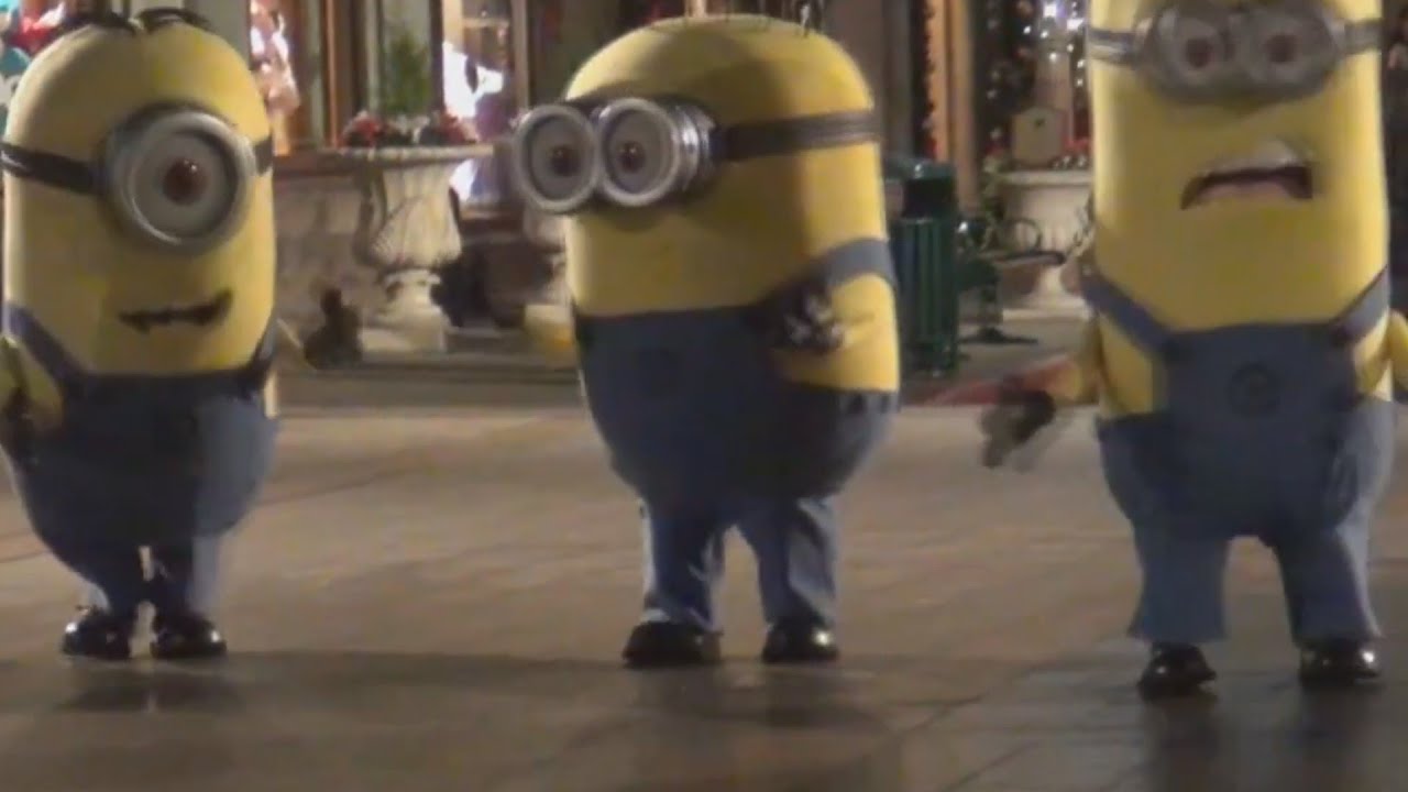 Japan: Minion show - YouTube