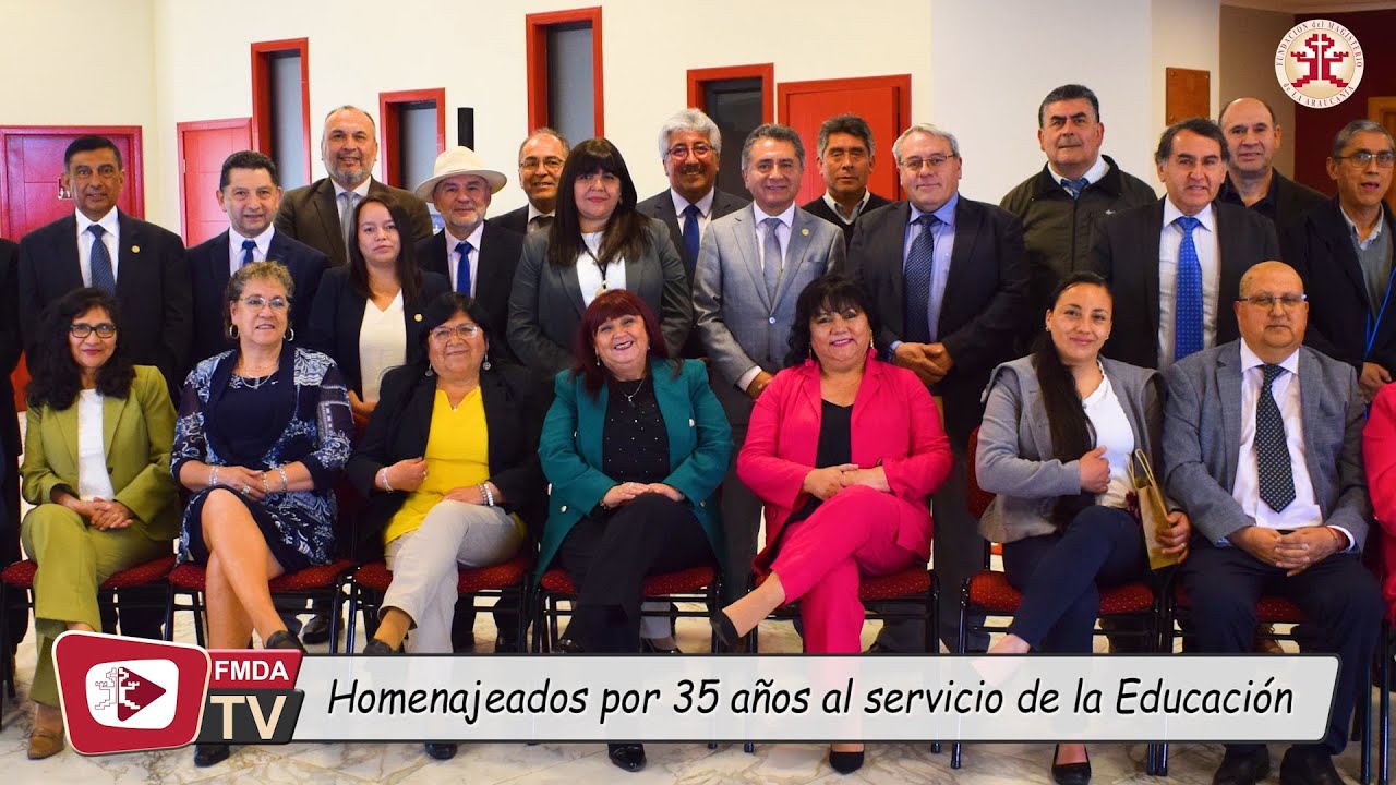 Ceremonia 35 años al Servicio de la Educación - YouTube