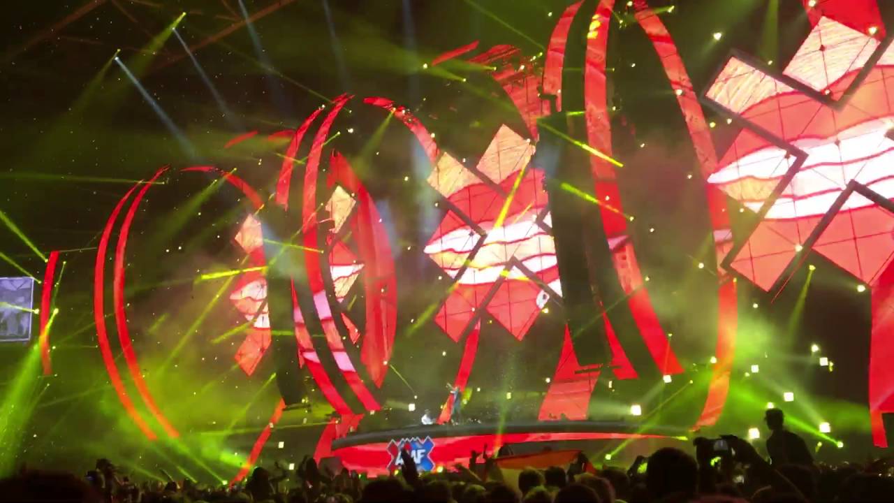 The Chainsmokers - Closer Live @ Amsterdam Music Festival 2016 - YouTube