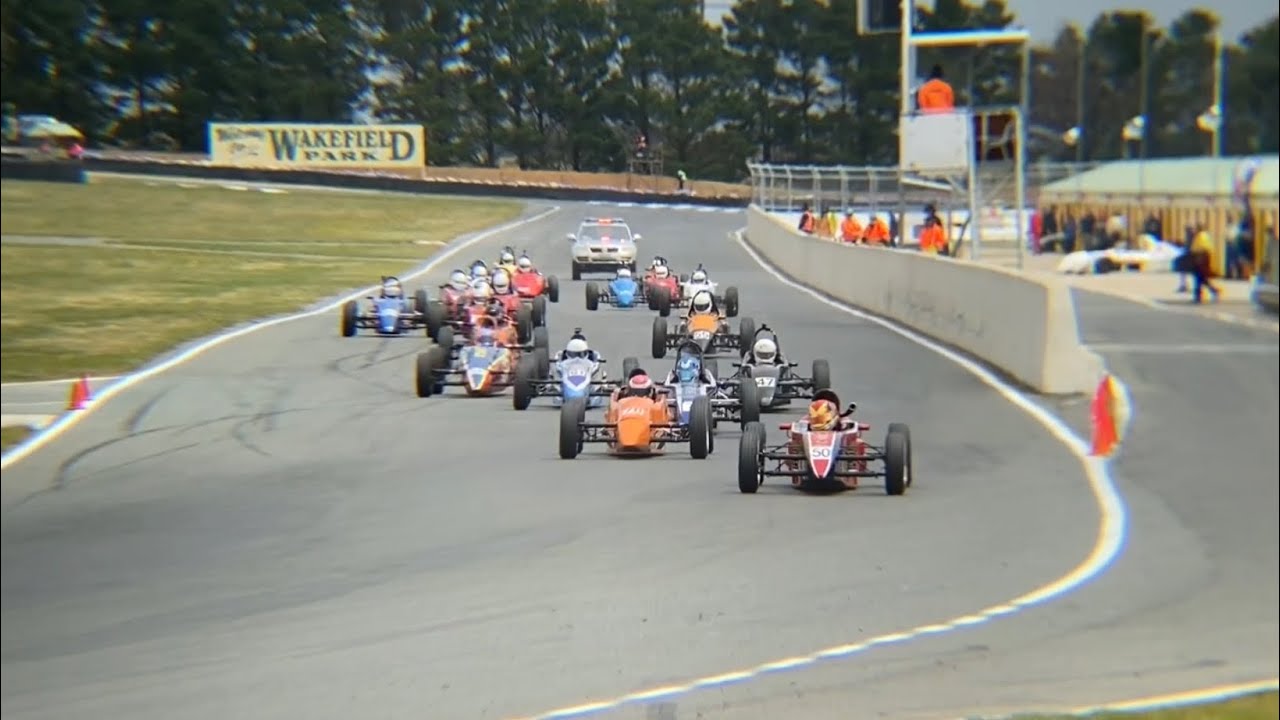 Formula Vee - Wakefield park raceway - YouTube