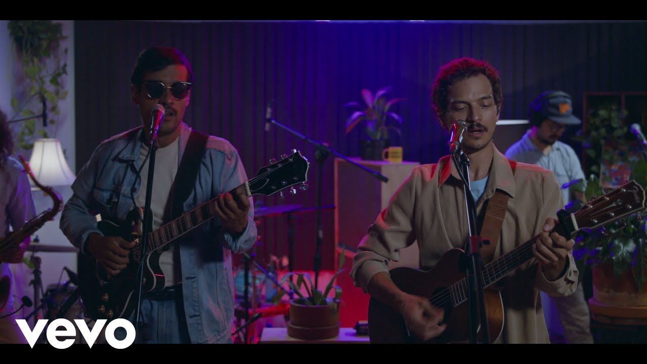 Caloncho - Amor De Verano (Live Session) - YouTube Music