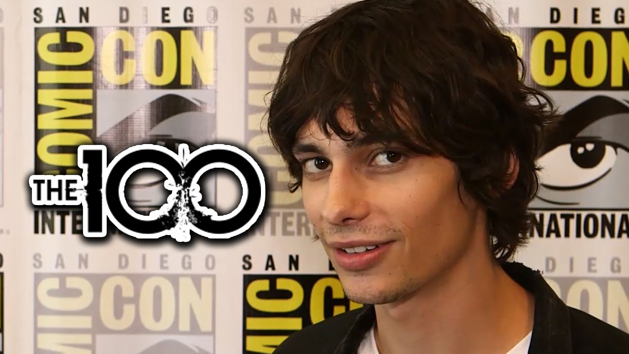 Devon Bostick "The 100" Teases Season 2 Spoilers - Comic-Con 2014 - YouTube