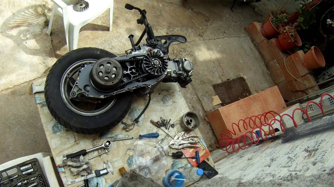 timelapse: Yamaha Cygnus engine assembly - YouTube