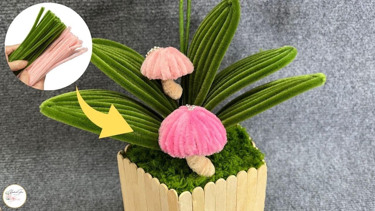 🪵Pipe Cleaner Craft🪵 How to make a cute Mushroom keychain using Pipe ...