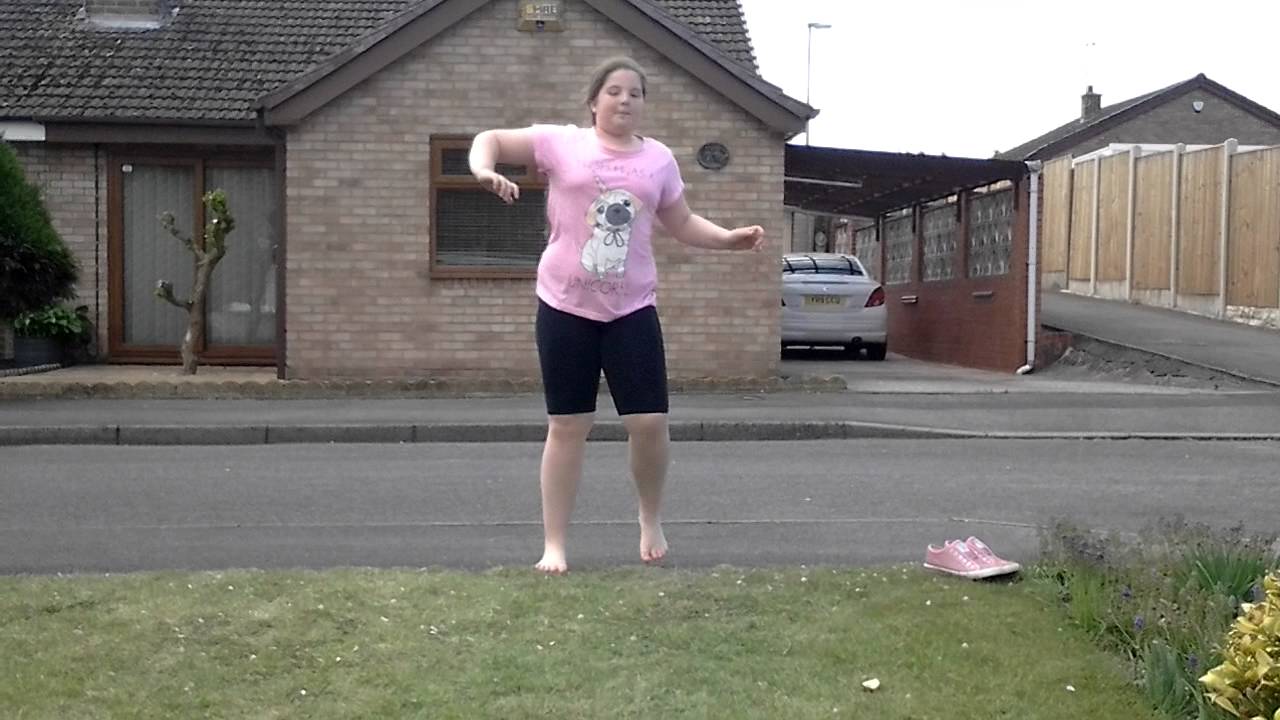 How to do a roundoff! - YouTube