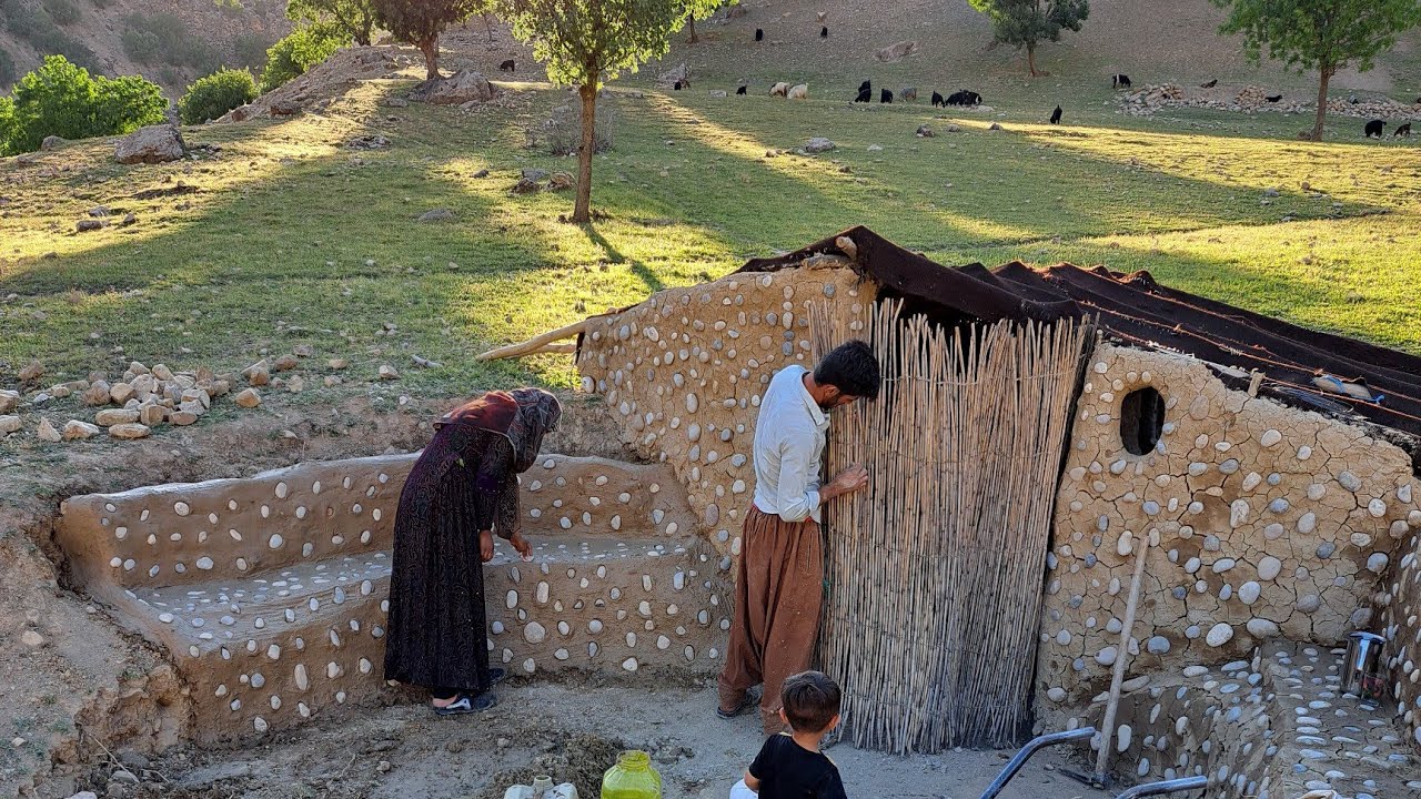 Preparing the bench and outdoor space of the nomadic house | Part 5 ...