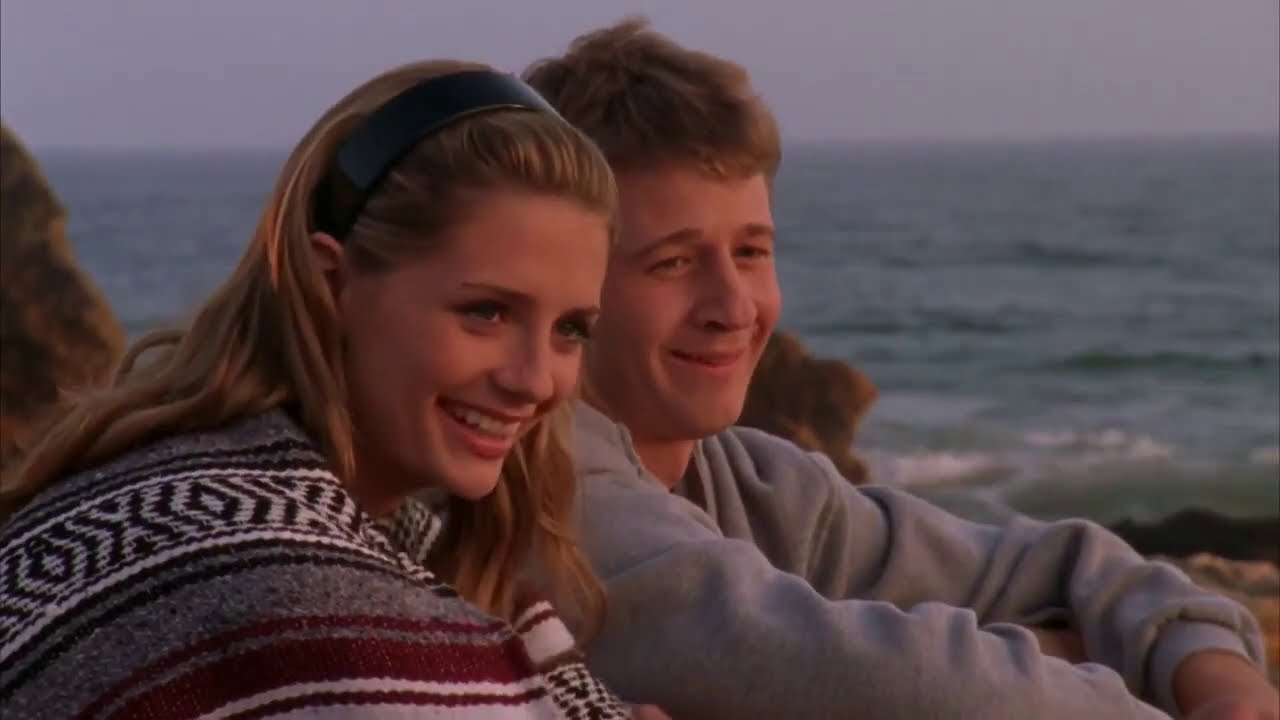 The OC - 3x01 - The Crew At The Beach - YouTube