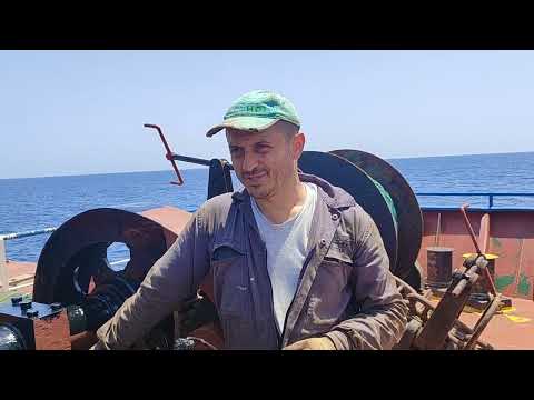 Gemide denizde iş staj arayanlar, seyredin, yazın whatsapp 00905325003375 tüm sorunlarınız için