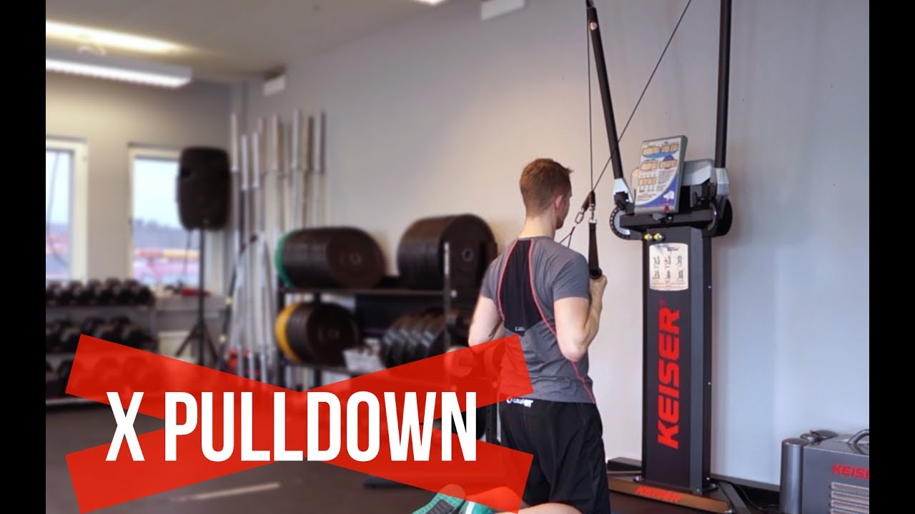 X PULLDOWN - Träna rygg, skuldror och axlar - YouTube