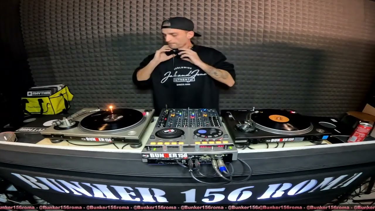 Bunker156roma---LIVE---VINYL---SET---SEM TRAVIS - YouTube