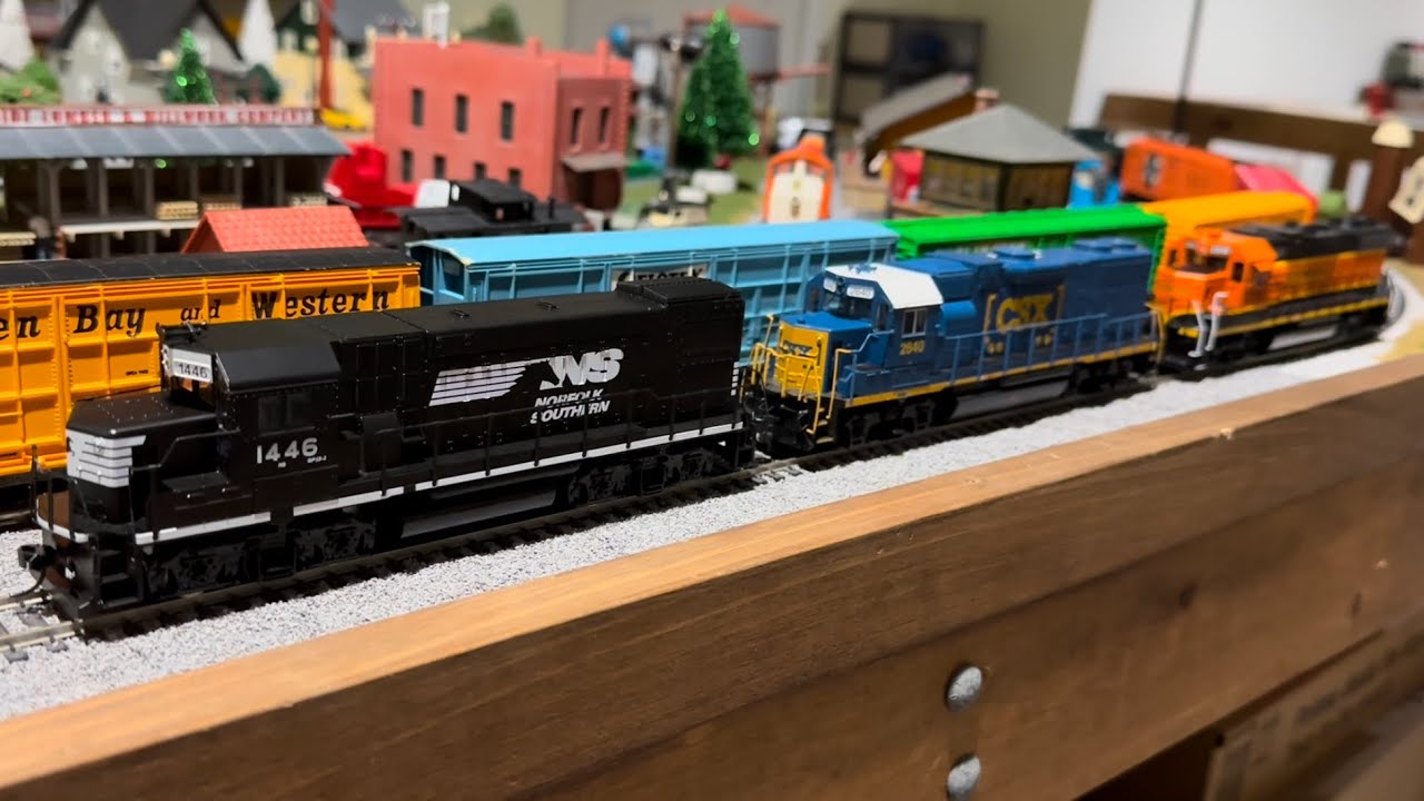 Opening and Testing 3 Diesel Locomotives (HO Scale) - YouTube