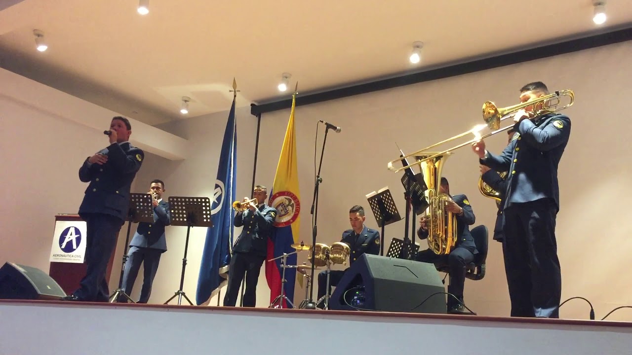 Las cuarenta - Small Band - YouTube