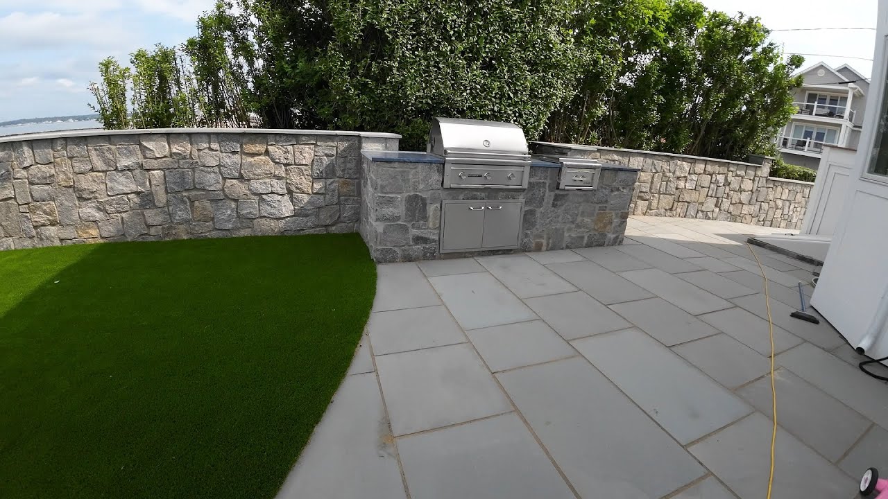 Bluestone Patio, Walls, Outdoor Kitchen & Driveway with beach stone ...