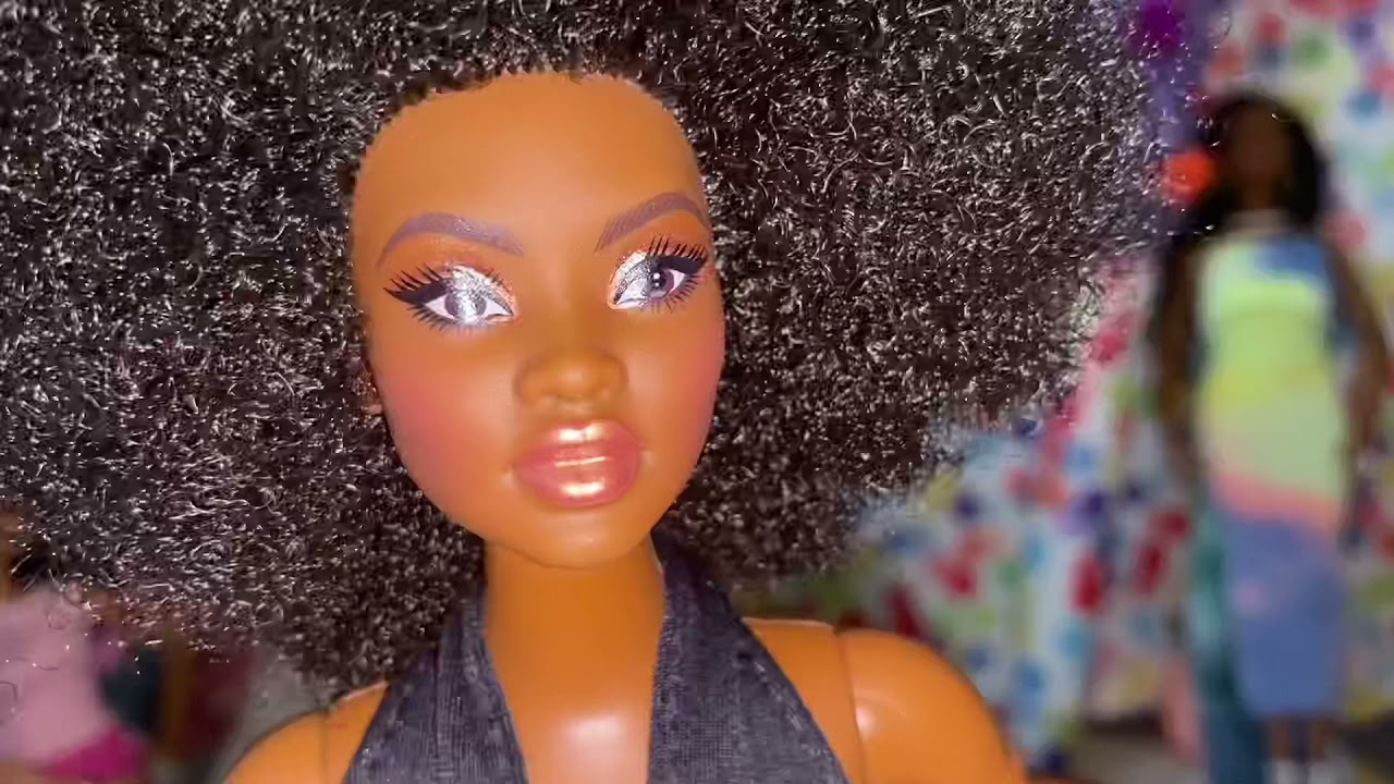 Barbie Looks #2 Doll Unboxing & Body Swap - YouTube