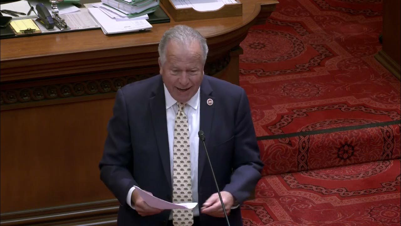 CA Senate Adjourns in Memory of Willie Mays - YouTube