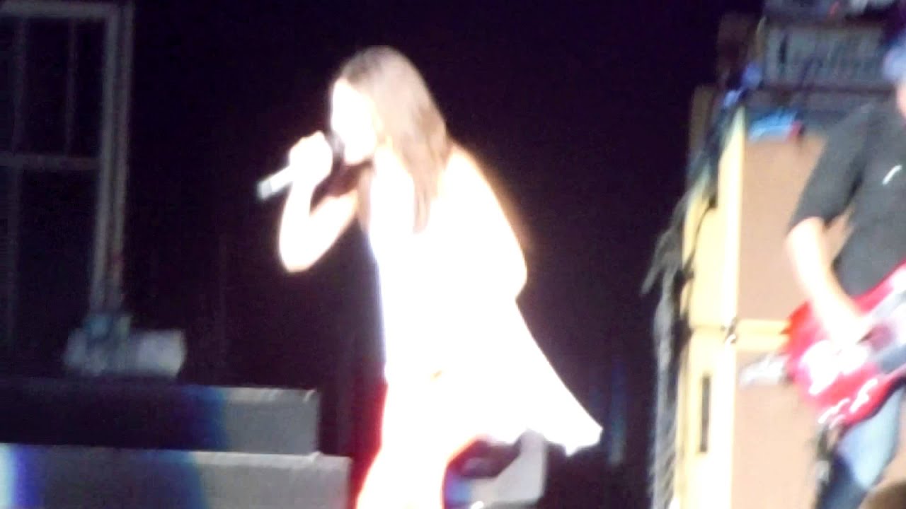 Victoria Justice singing "Best Friend's Brother" July 5th, 2013 West ...