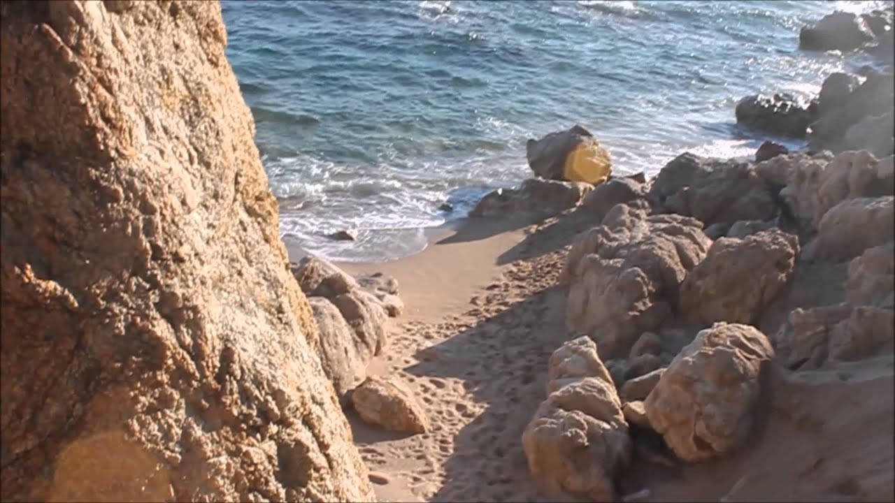 Cala de la Vinyeta- Calella de Mar - Maresme - Febrer 2016 - YouTube