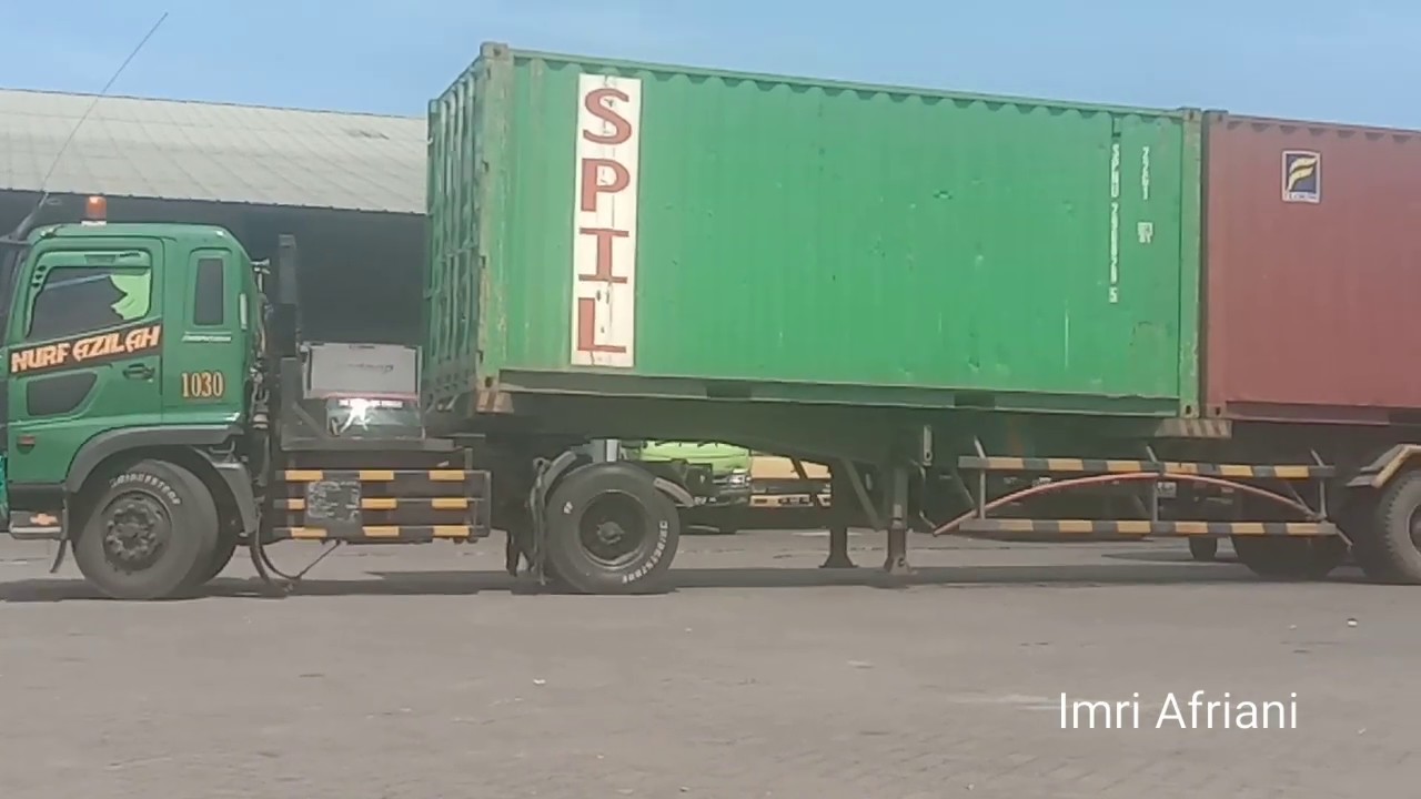 Truk Kontainer | Truk Gandeng | Kontainer Panjang - YouTube