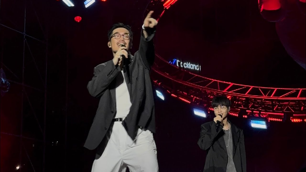 Low G - "Rap Lạ lùng" tại #Baotangcuanuoitiec #Vũ. #ConcertTour2024 # ...