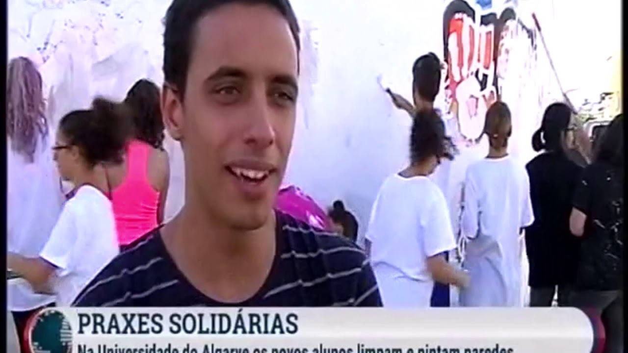 Integração aos novos alunos da UAlg com praxe social - YouTube