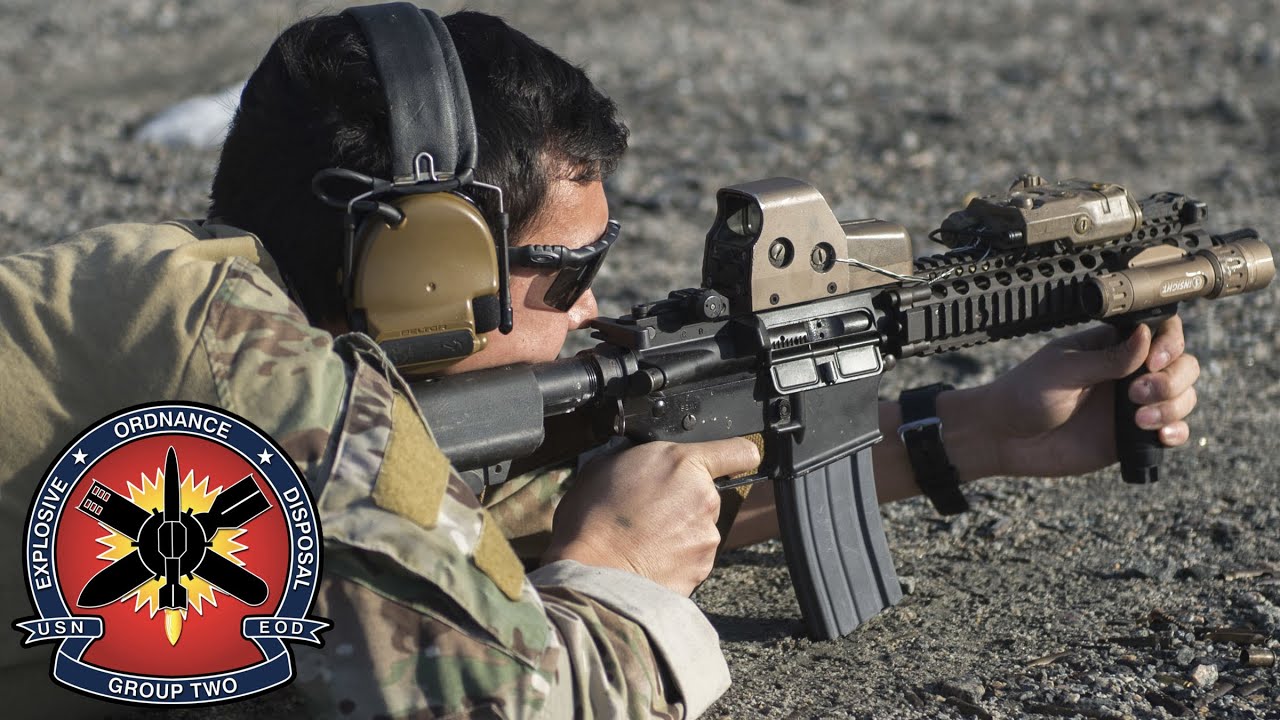 U.S. Navy EOD Technicians Train in Small Arms at Shooting Range (Eng ...