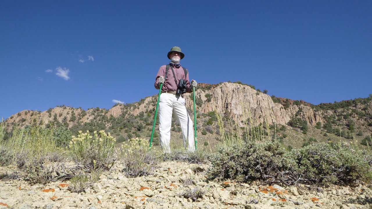 90.9 KDYR Dyer, Nevada as I drive down from the Toquima Range - YouTube