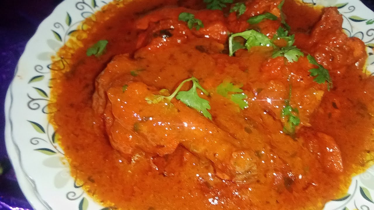 Hyderabadi Red chicken bawarchi style /red chiken gravy/shydio wala red ...