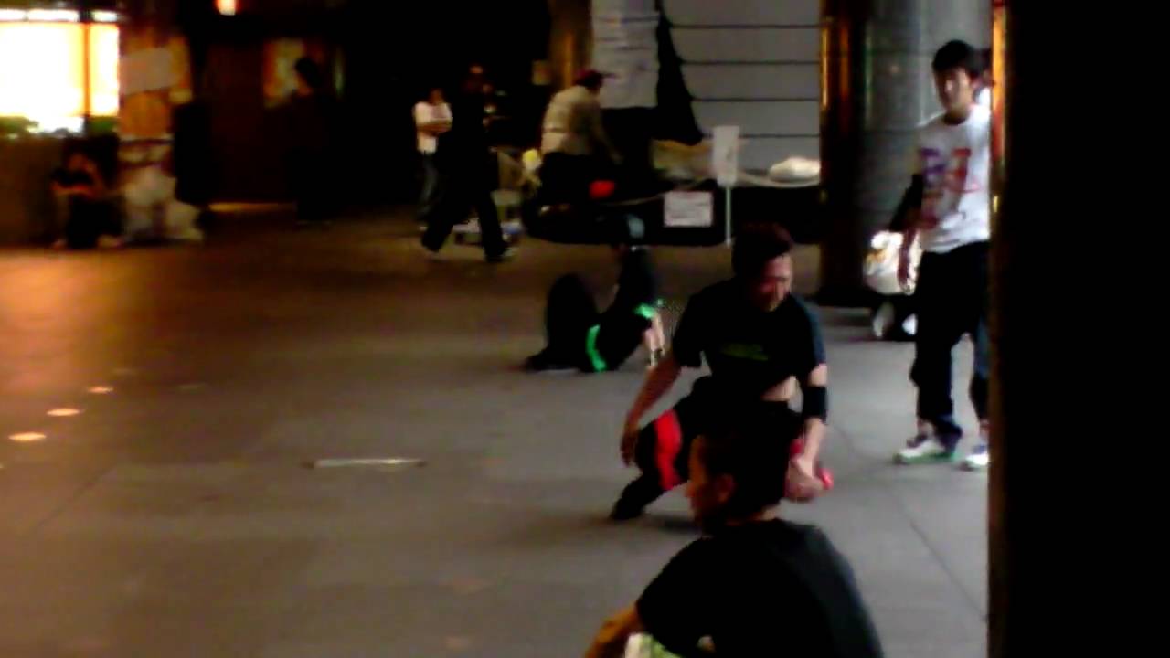 JAPAN Breakdancers Practice outside Namba Station in Osaka - YouTube