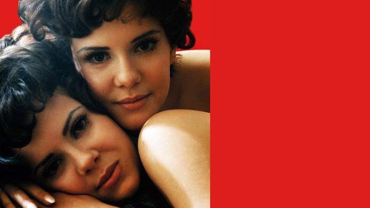 13 Sexy Photos of Mary & Madeleine Collinson - YouTube