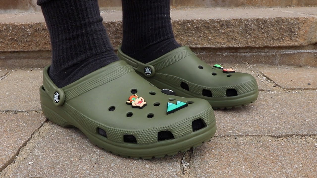 my first pair of Crocs™ - YouTube