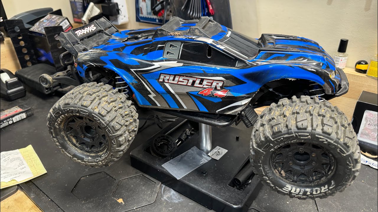 Traxxas Ultimate Rustler - YouTube