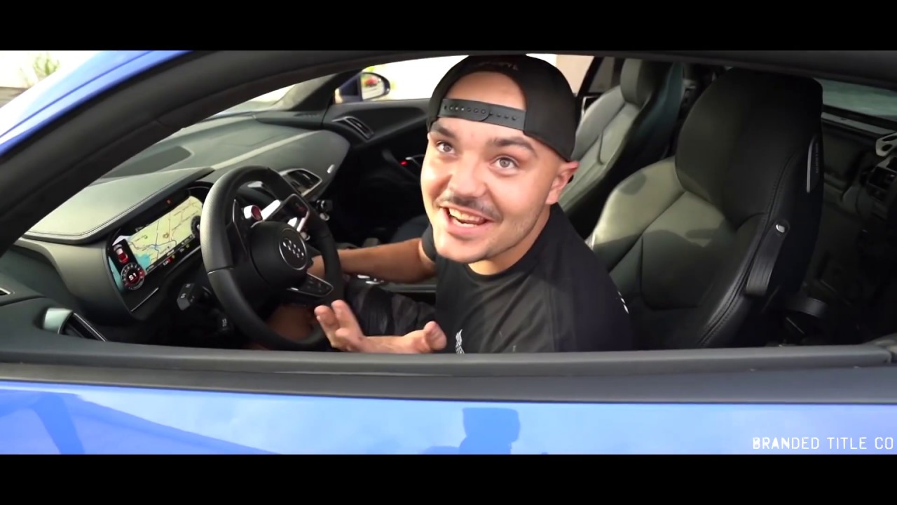 REBUILDING A WRECKED AUDI R8 - YouTube