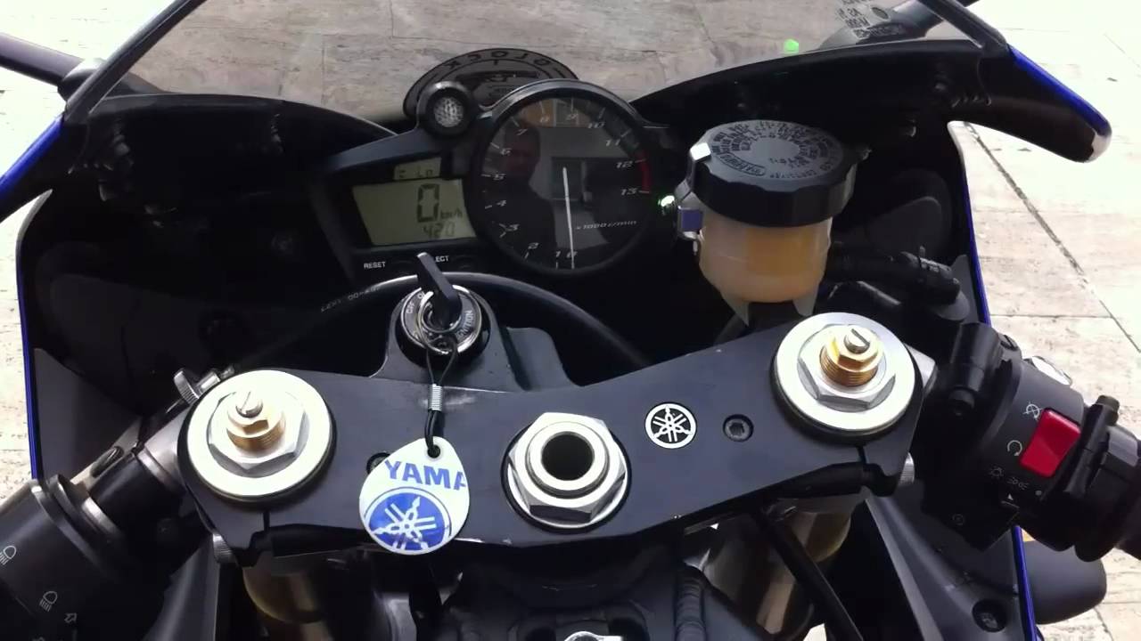 R1 2002-SP - YouTube