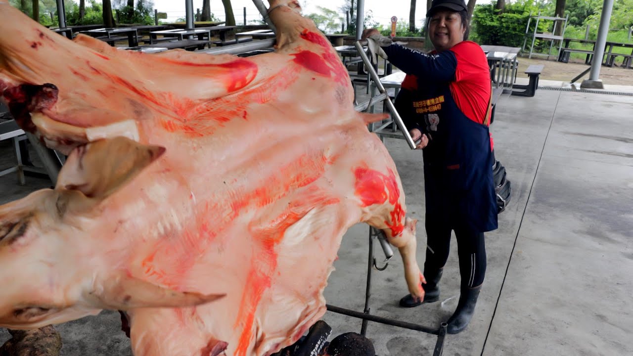 100 kg Giant Dishes ! Whole Roast Pig Making / 烤全豬製作 - Taiwan Food ...