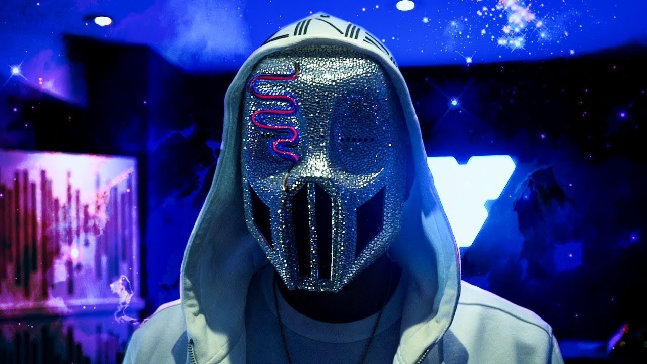 making my own sickick mask - YouTube