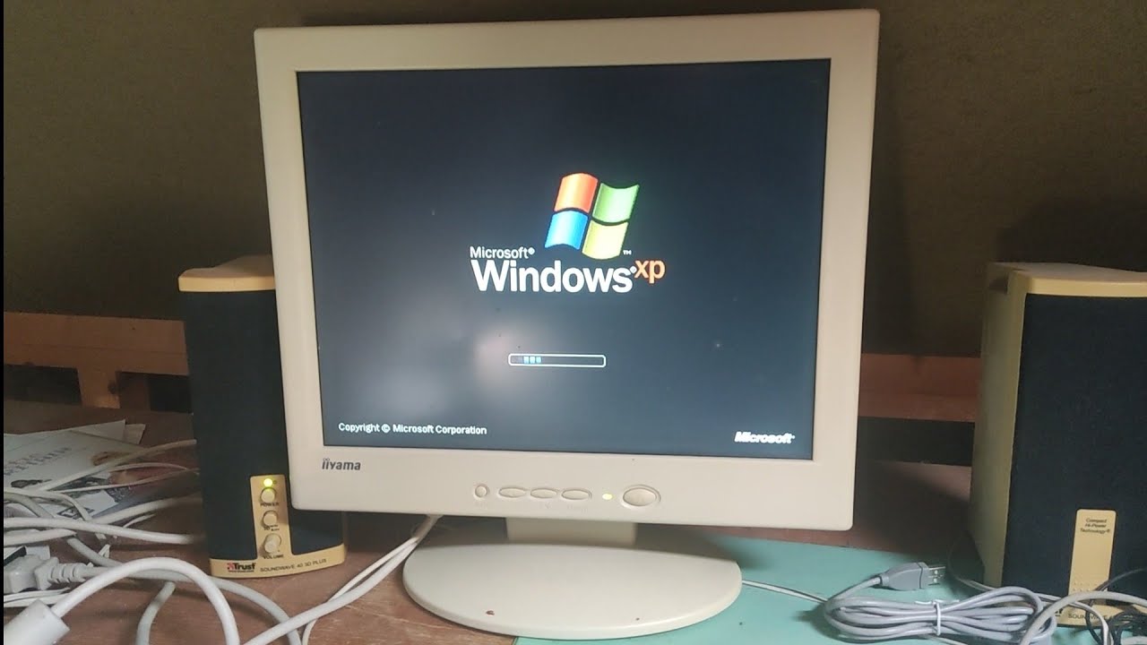 POV: It's 2007 and you boot up your Windows XP PC - YouTube