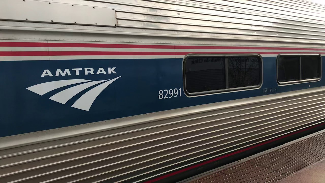 Amtrak Downeaster in Brunswick, Maine - YouTube