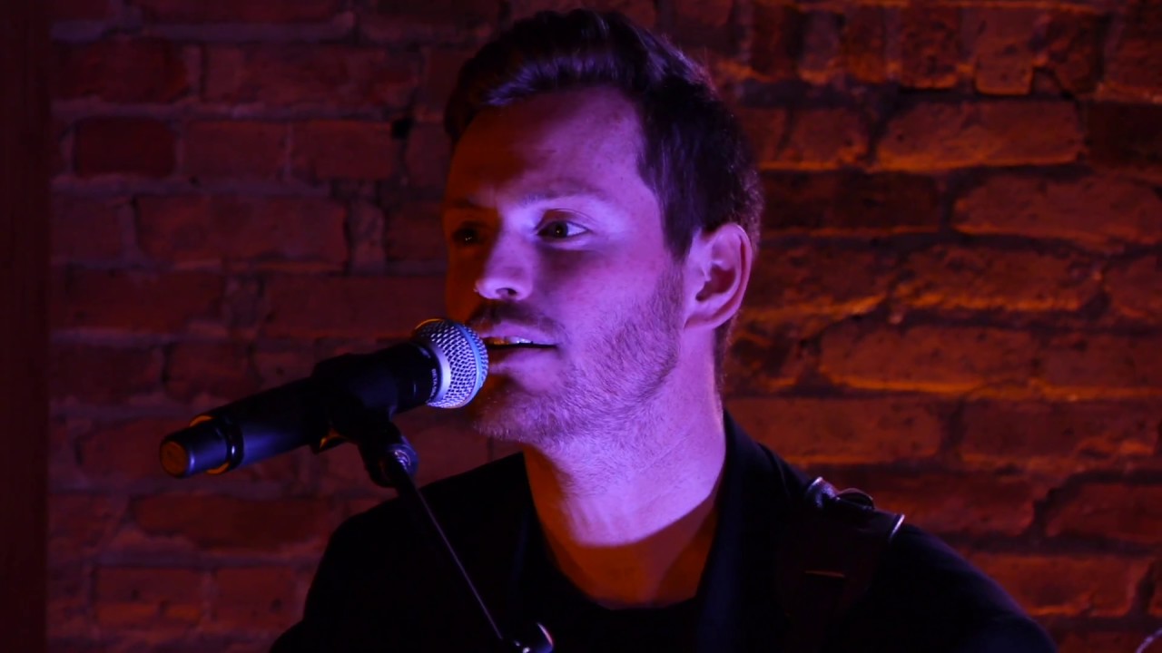 Pat McKillen - One Man Band / Acoustic Guitar Looping Show - YouTube