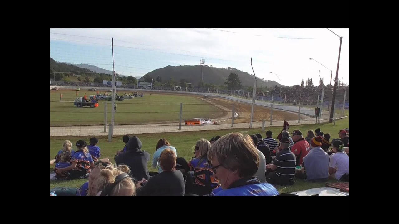 Todd Moffat Saloon race 1 2/1/15 Wellington Speedway - YouTube