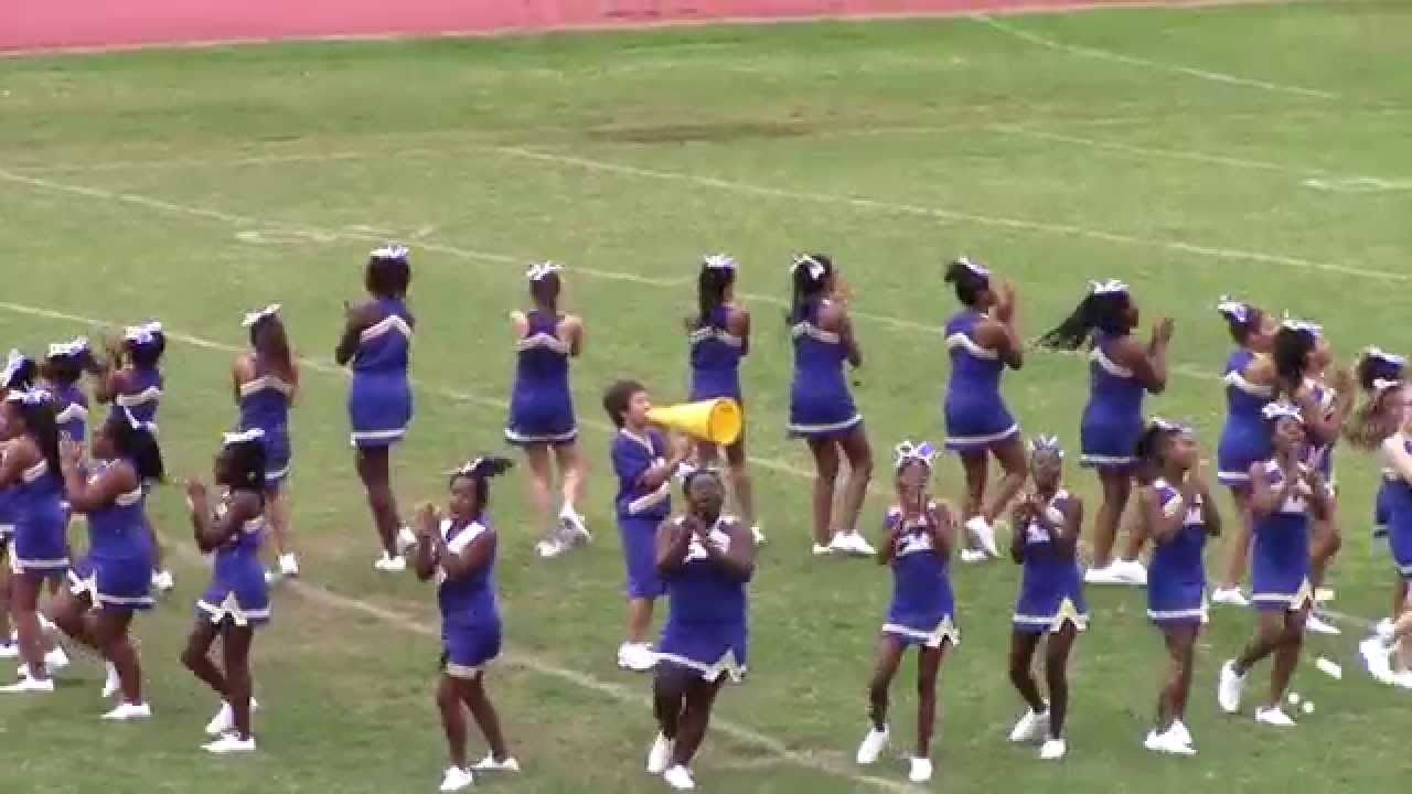 Circle Cheer - YouTube