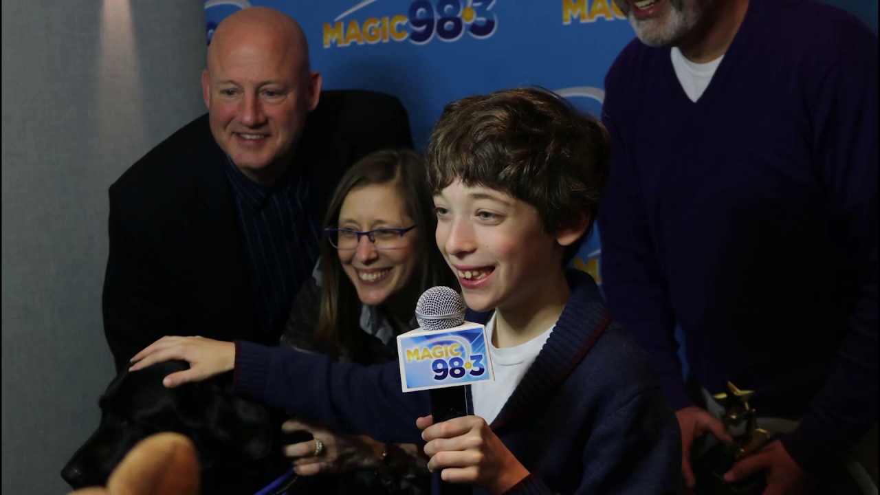 Magic 98.3 Christmas Commercial - YouTube