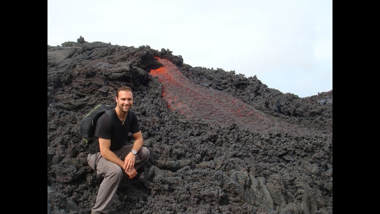 CLIMBING VOLCANO IN REAL LIFE, HAWAII | AWESOME EXPERIENCE - YouTube