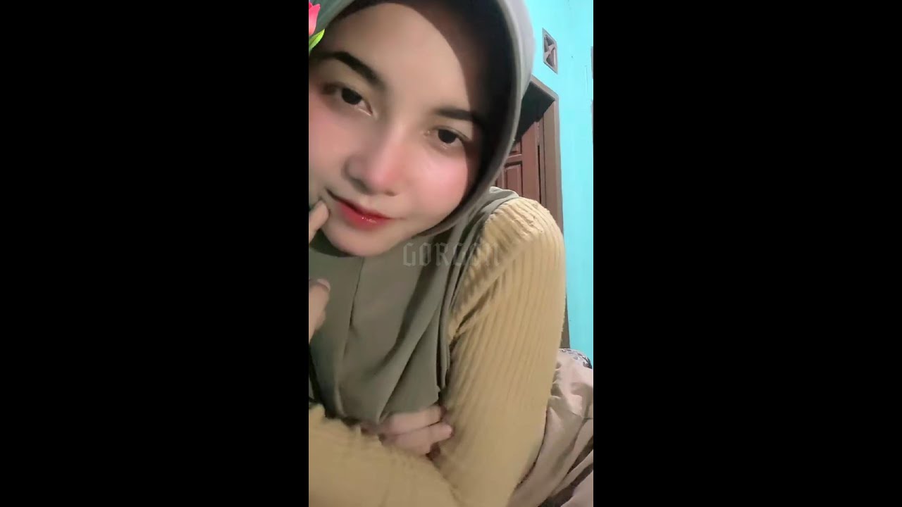 Irna iryani makin cantik live tiktok - YouTube