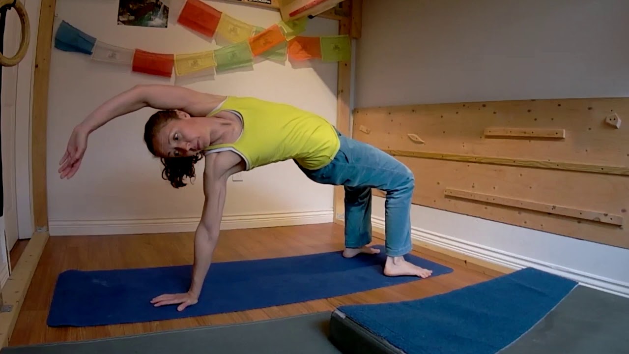 CORE CLIMBER - CLIMBING TRAINING MADE SIMPLE - YouTube