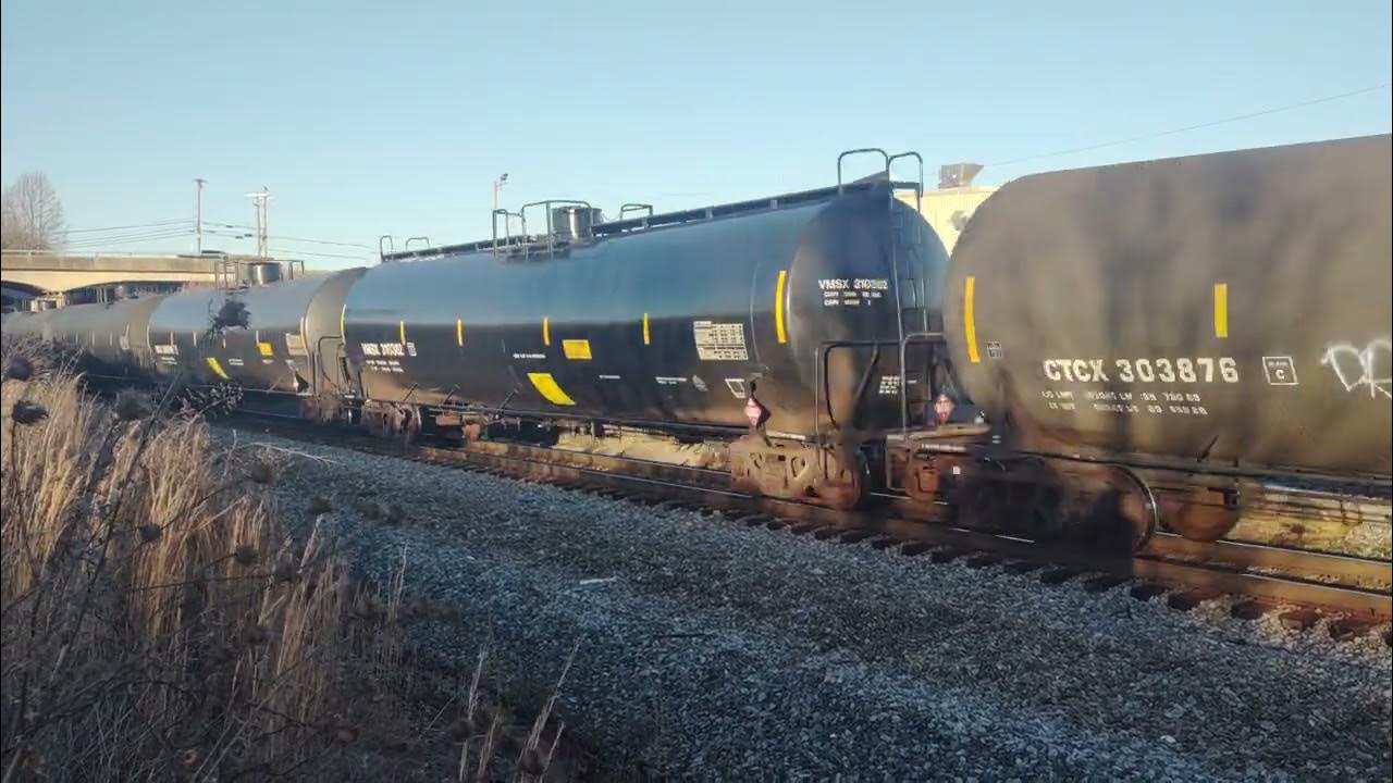 BNSF Fakebonnet Leads CSX Loaded Ethanol Train B631 at Corbin KY 01/04/2023 - YouTube