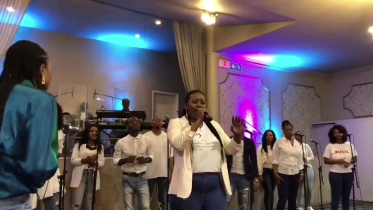 Dj Zinhle - Umlilo by Ndu Shezi at church - YouTube